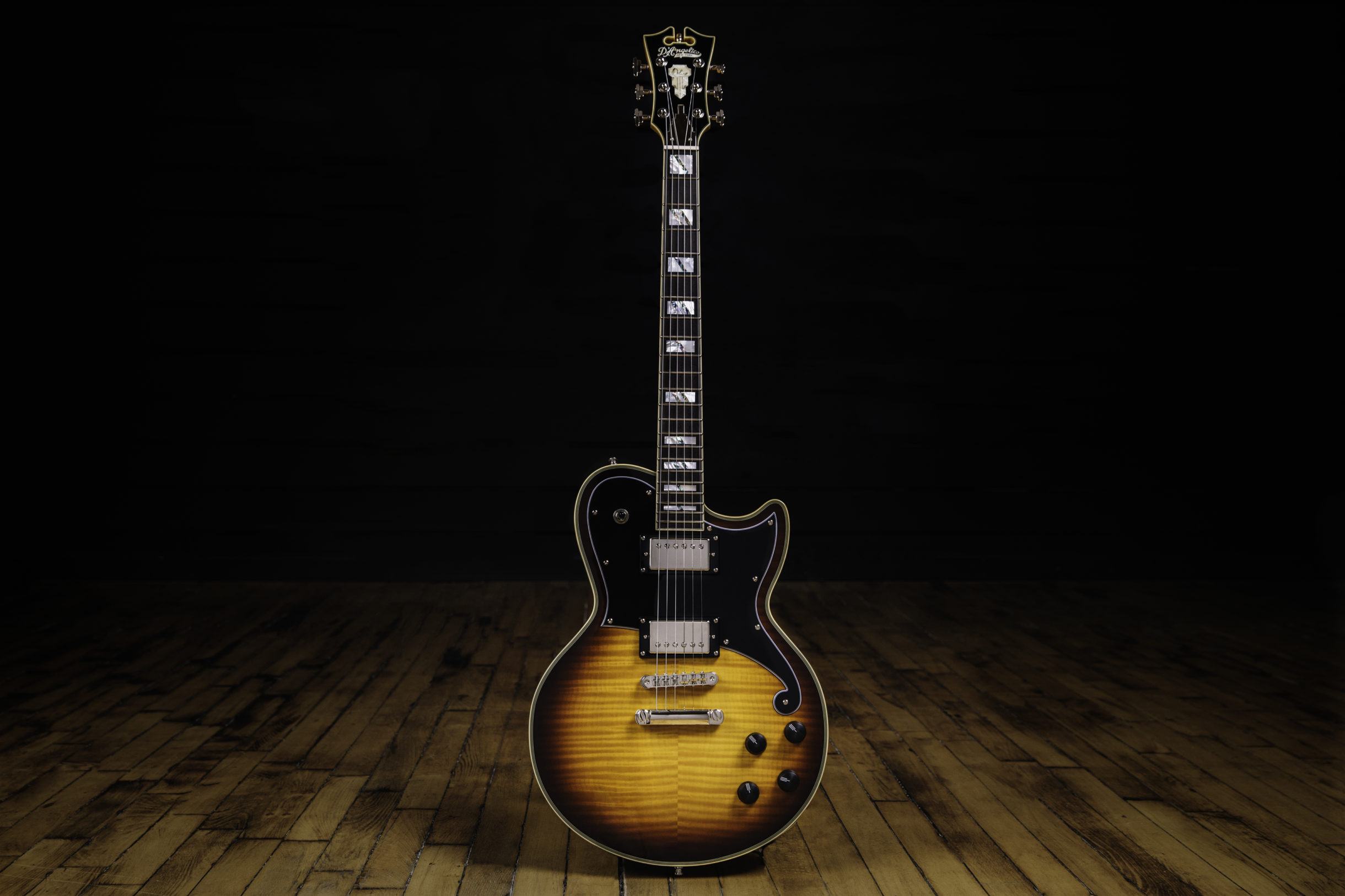 Deluxe Atlantic - D'Angelico Guitars